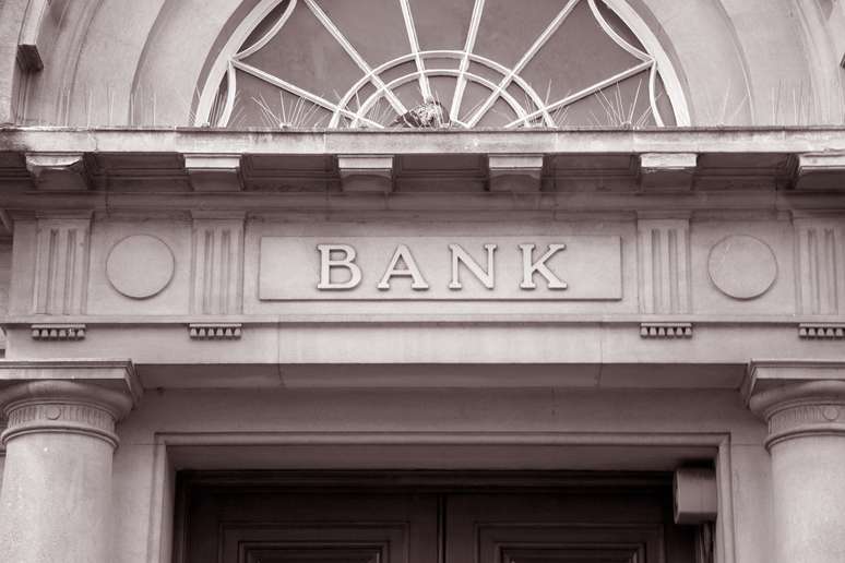 SIC Code 6021 National Commercial Banks SIC Code 6021 National Commercial Banks